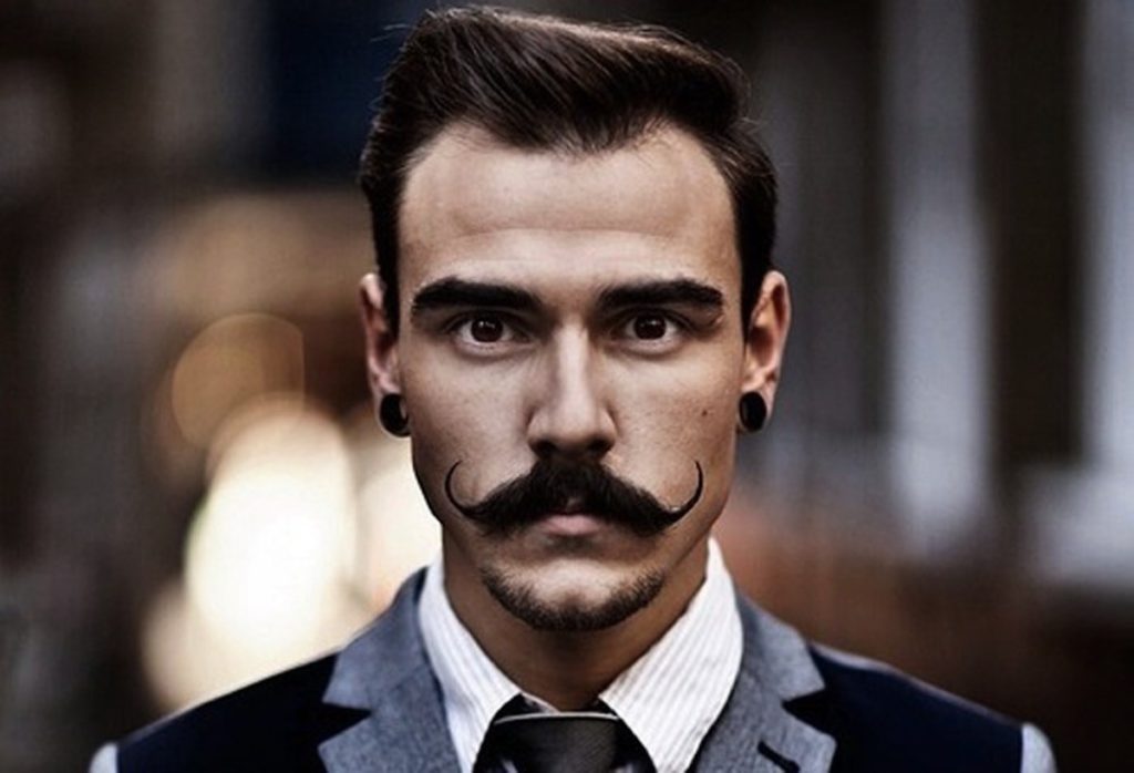 Trouver et entretenir la moustache qu'il vous faut ! | Edgard