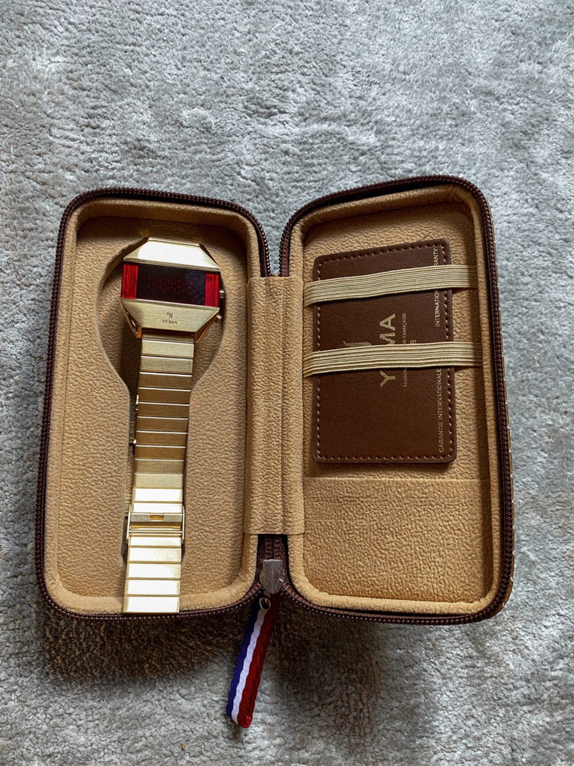 Test & Avis : la montre YEMA led gold ! - Edgard L'élégant