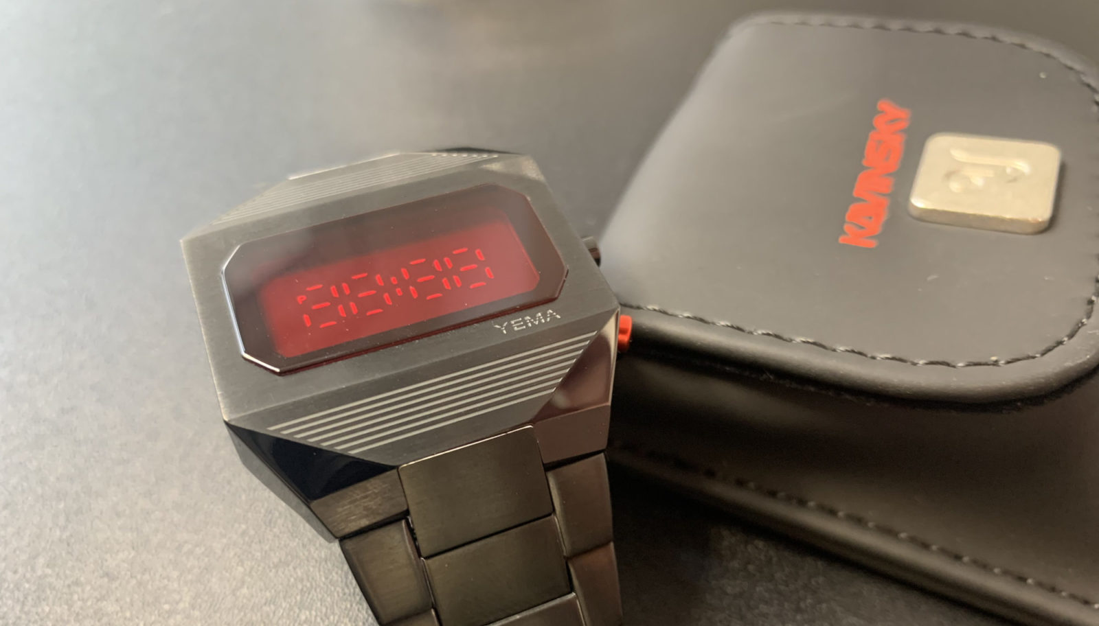 Test & Avis : La Montre YEMA LED KAVINSKY | Edgard